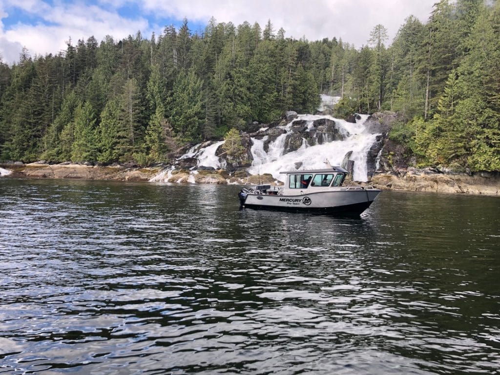 BRIDGEVIEW 26' CENTER CABIN - Bridgeview Marine